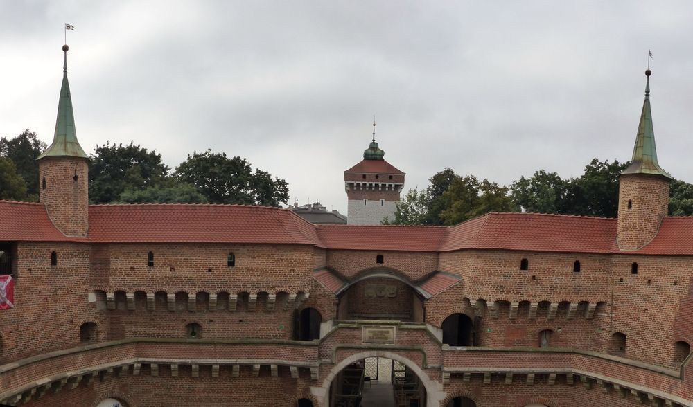 TOP 50 des meilleures photos de voyage Barbakan (La Barbacane de Cracovie)