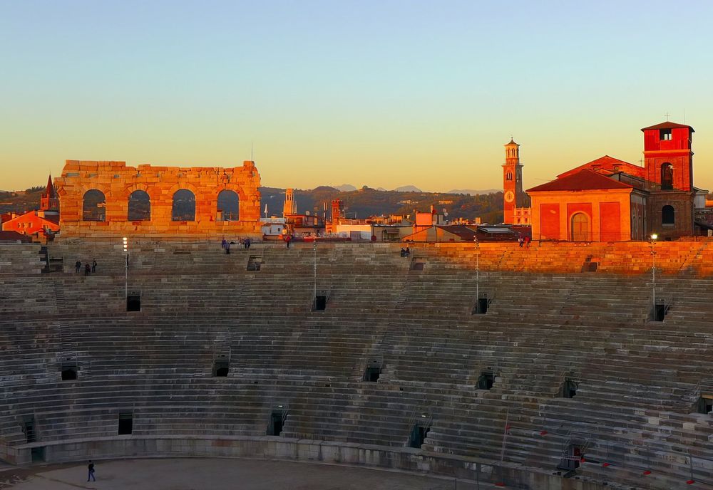 Visiter Arènes : préparez votre séjour et voyage Arènes | Routard.com