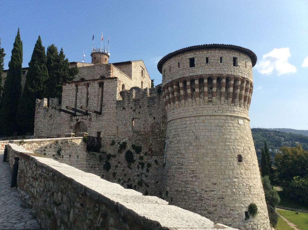 Visiter Castello di Brescia : préparez votre séjour et voyage Castello ...