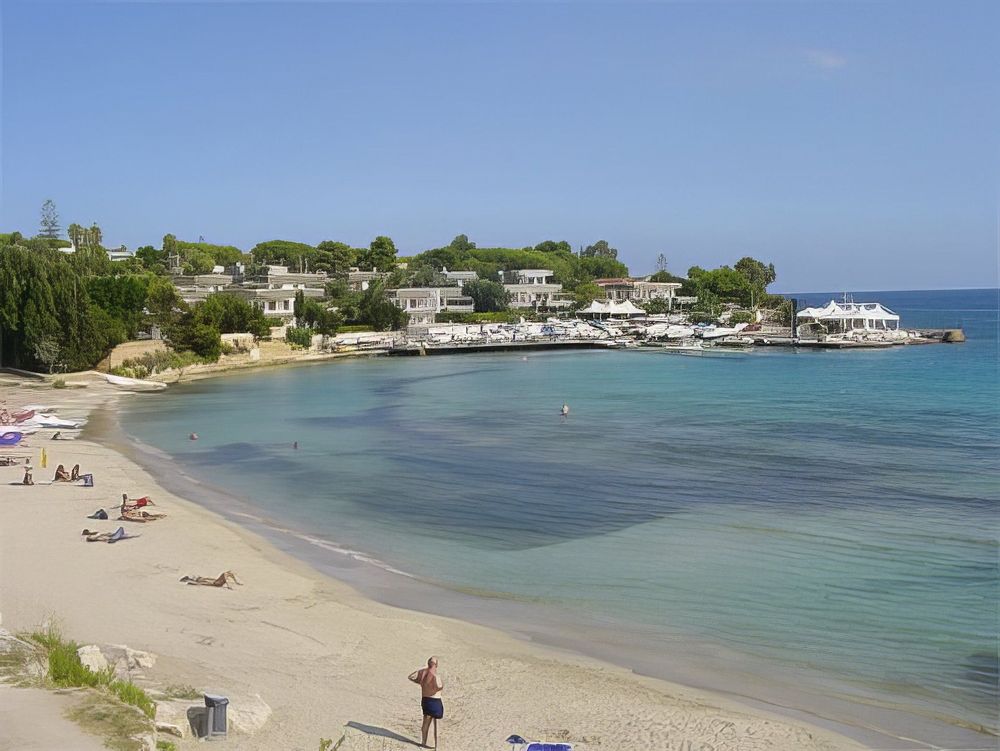 Visiter Fontane Bianche : préparez votre séjour et voyage Fontane ...