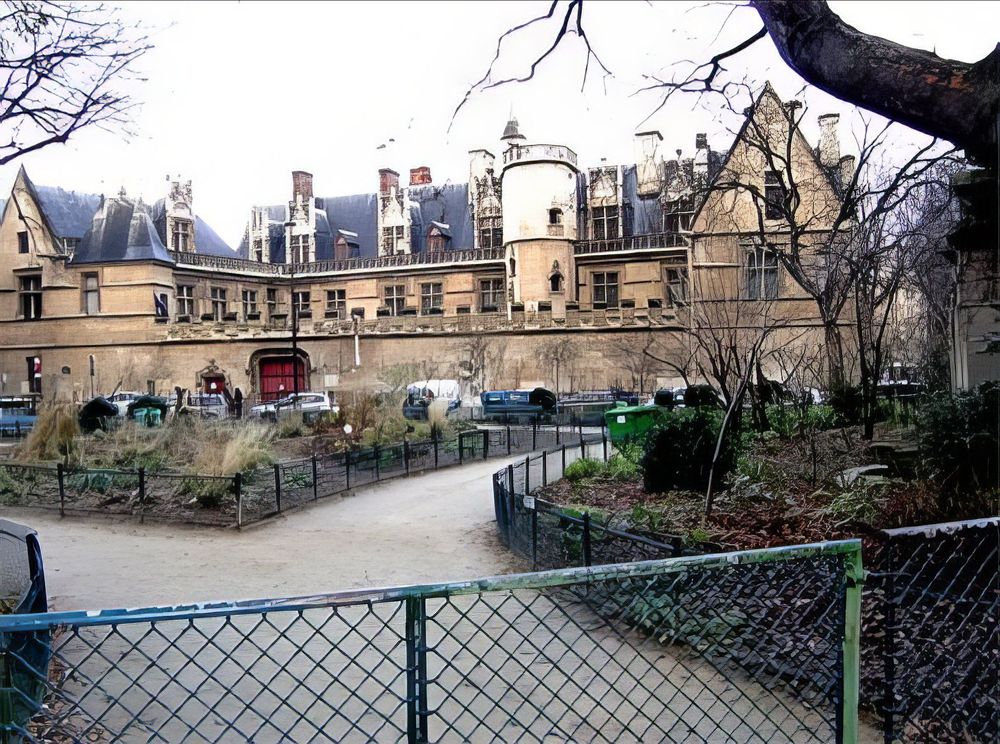Visiter Square Paul Painlevé : préparez votre séjour et voyage Square ...