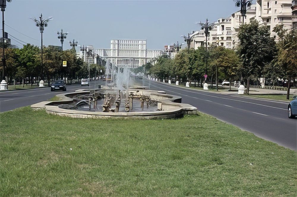 Visiter Piaţa Unirii (place Unirii) : préparez votre séjour et voyage ...