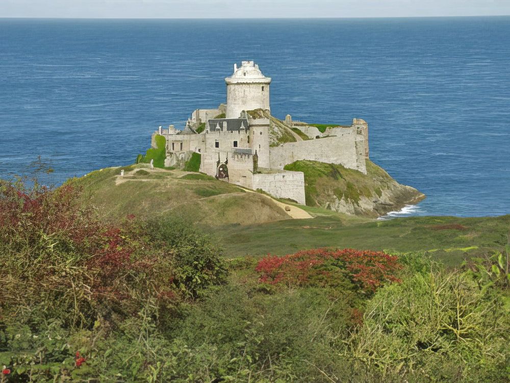 Visiter Fort La Latte : préparez votre séjour et voyage Fort La Latte ...
