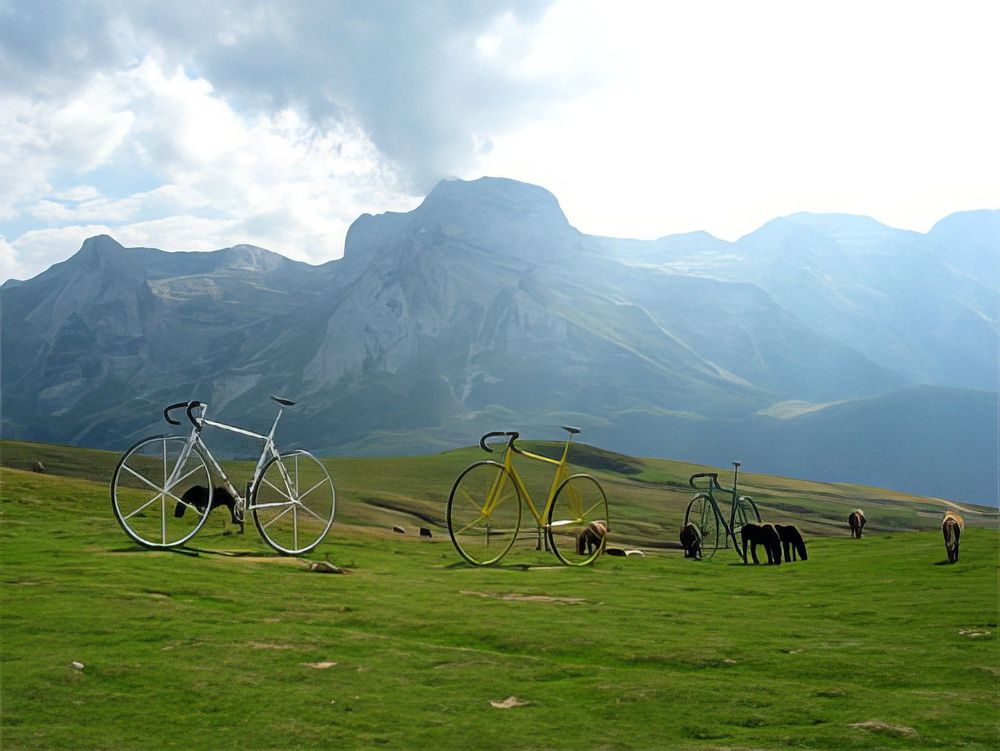 Visiter Col d'Aubisque : préparez votre séjour et voyage Col d'Aubisque ...