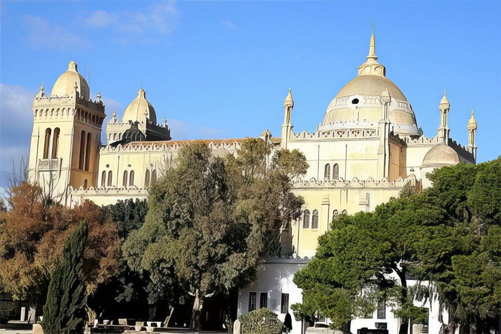 Visiter Cathédrale Saint-Louis : préparez votre séjour et voyage ...