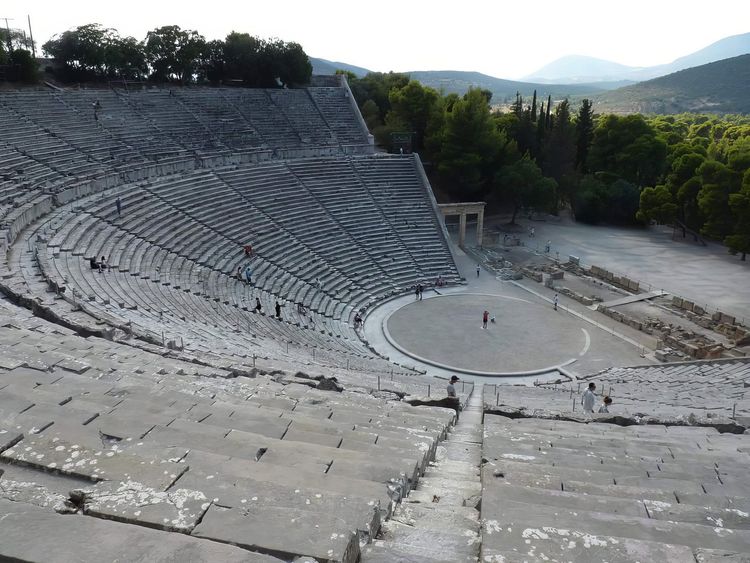 Visiter Théâtre d'Épidaure : préparez votre séjour et voyage Théâtre d ...